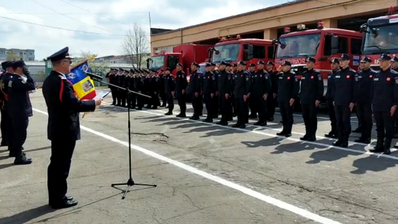 44 DE SOLDAŢI PROFESIONIŞTI AU DEPUS JURĂMÂNTUL LA ISU OLT | PTV Oltenia